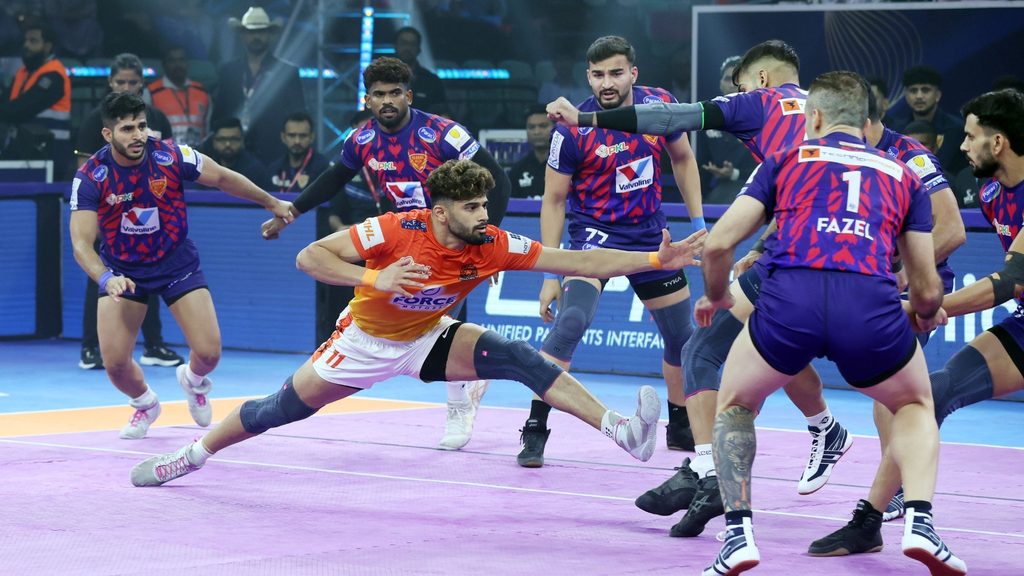 Aditya Shinde (Puneri Paltan) | Raider of the Day: October 31 | PKL ...