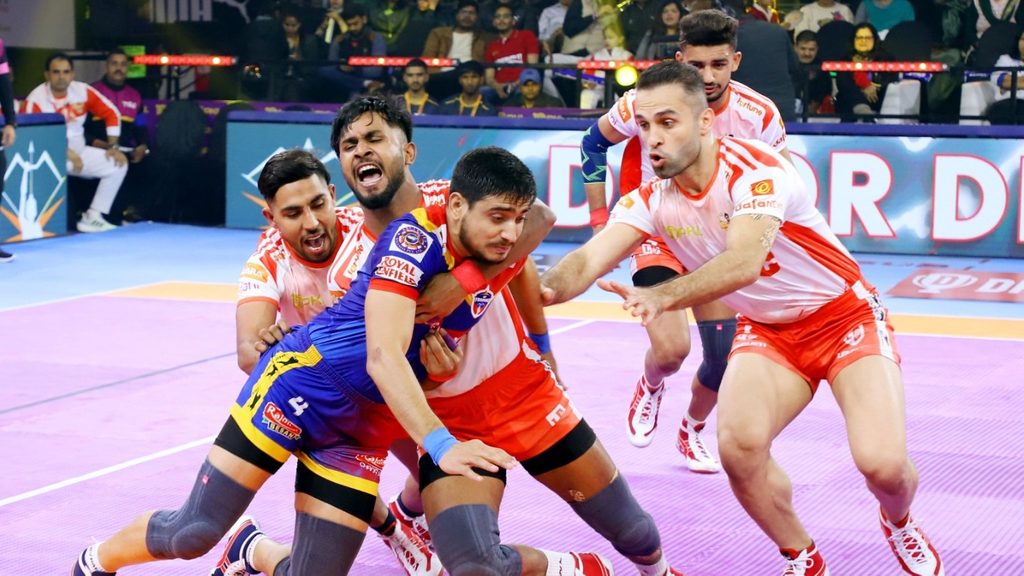 Gujarat Giants registered a fourth consecutive win after defeating U.P ...
