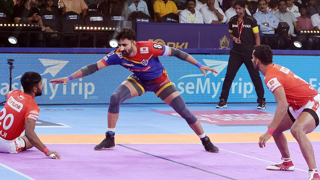 U.P. Yoddhas vs Gujarat Giants in match 125 of Pro Kabaddi Season 10