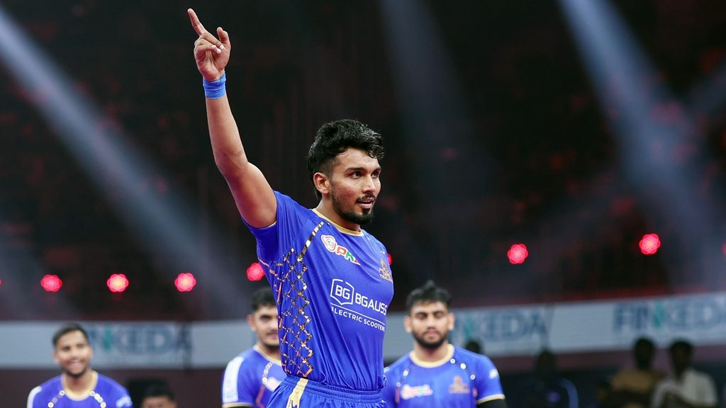 Arjun Deshwal’s Super Raid against Haryana Steelers | Moment of the Day ...