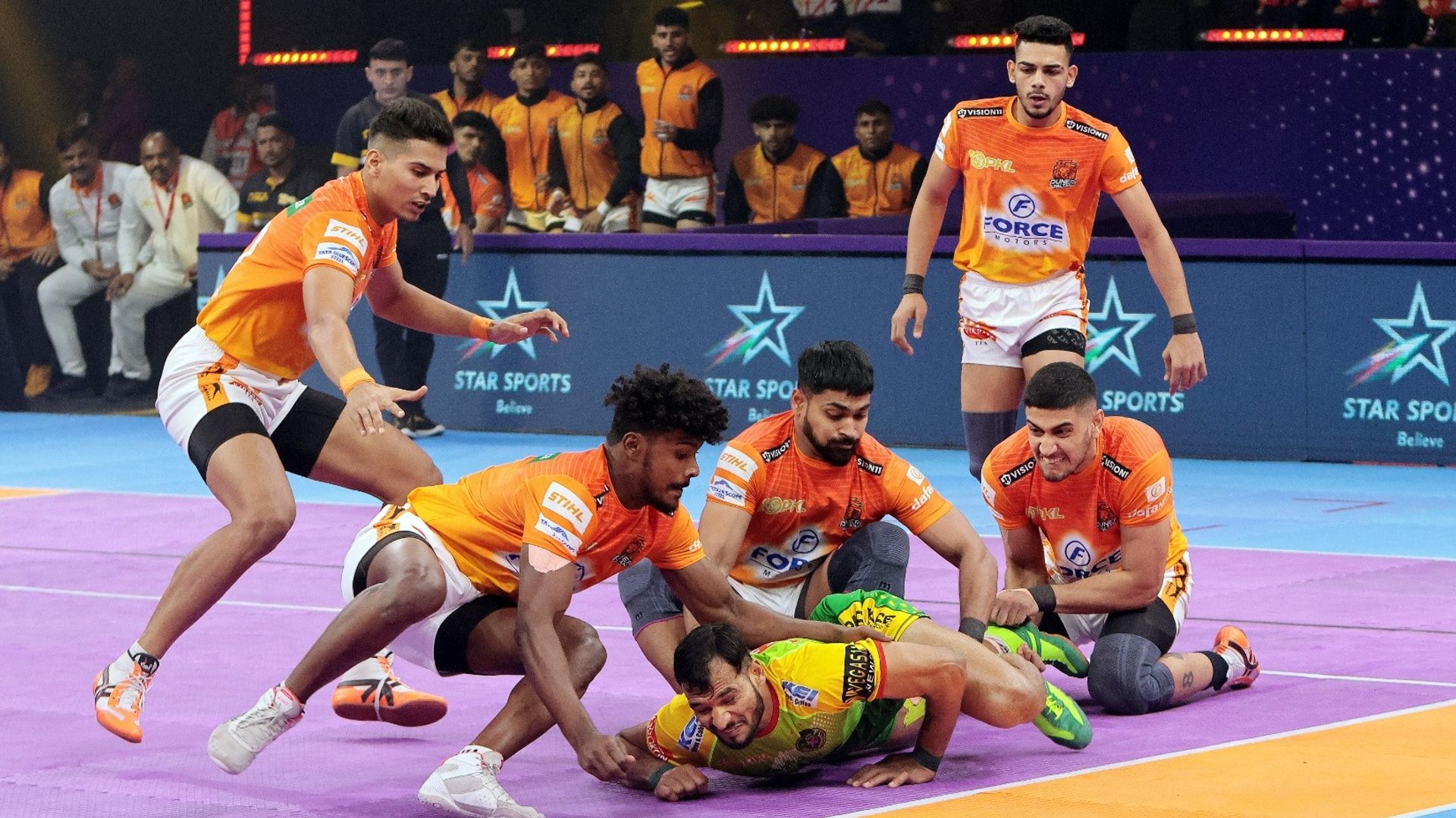 Puneri Paltan beat Patna Pirates 37-21 in Semi-Final 1 of Pro Kabaddi ...