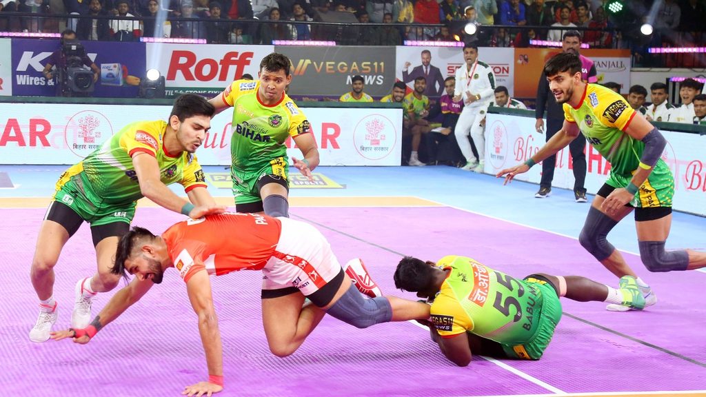 Patna Pirates beat Gujarat Giants 32-20 in match 96 of Pro Kabaddi ...