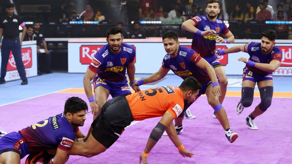 Dabang Delhi K.C. stay in playoffs hunt with win against U Mumba in vivo Pro Kabaddi Season 9