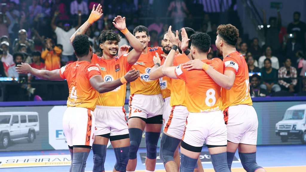 Puneri Paltan Edge Bengaluru Bulls in Tie-Breaker Thriller to Top PKL ...