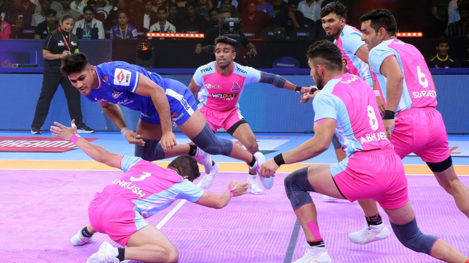 Jaipur Pink Panthers vs Tamil Thalaivas in match 19 of Pro Kabaddi Season 11
