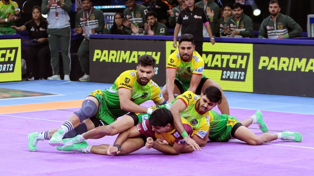 Patna Pirates beat Telugu Titans 41-37 in match 120 of Pro Kabaddi ...