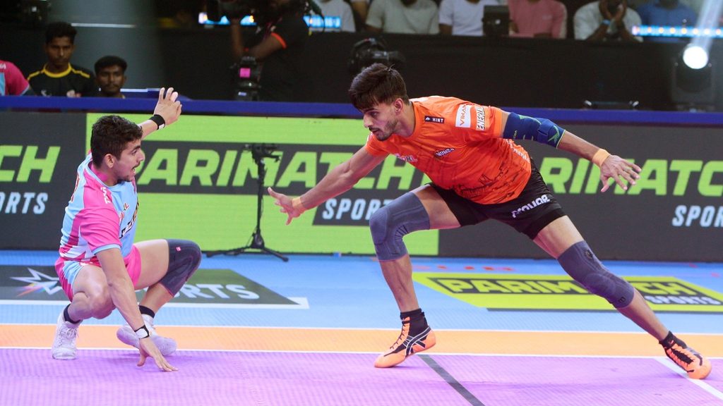 U Mumba vs Dabang Delhi K.C. in match 36 of Pro Kabaddi Season 11