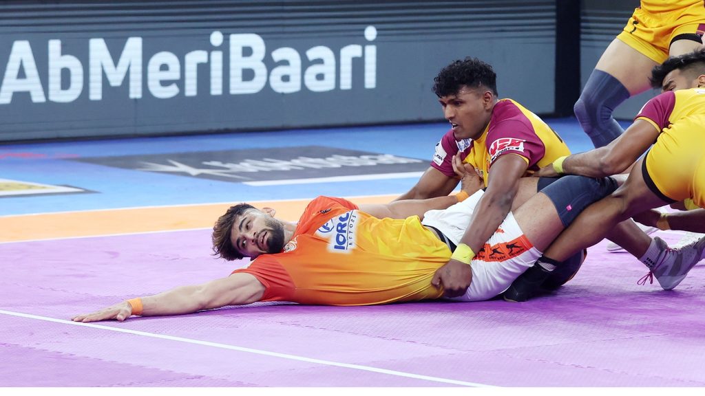 Aditya Shinde’s 4-point raid | Moment of the Day: October 29 | PKL ...