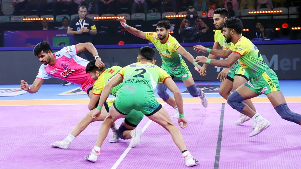 Spirited Patna Pirates Secure Playoffs Spot with Big Win