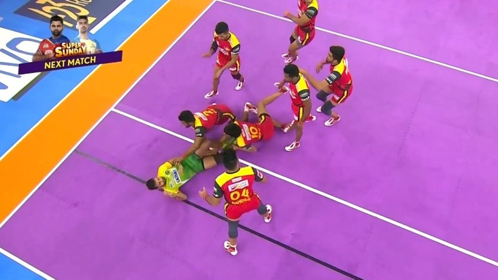 Moment of the Day: Neeraj Narwal's tackle on Rohit Gulia | October 23 ...